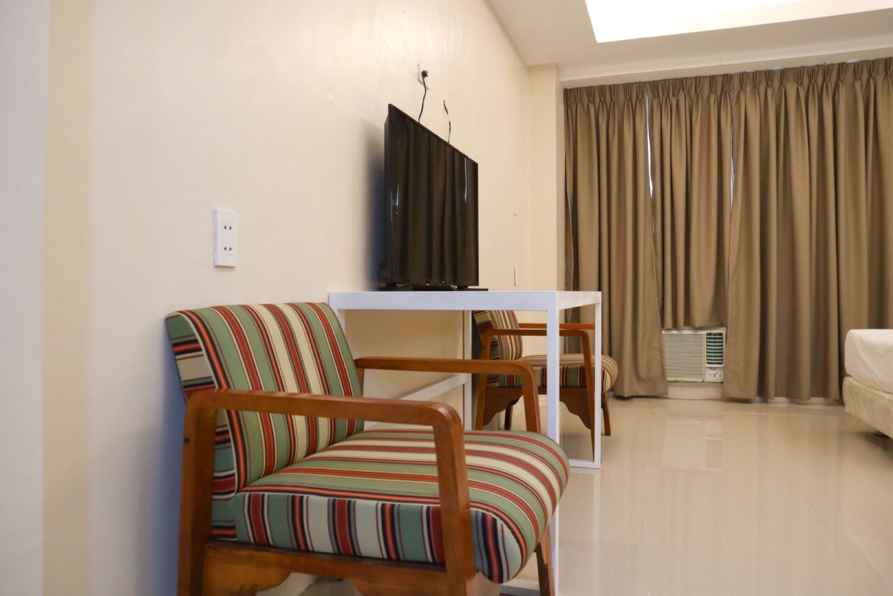University Hotel Rooms & Lodging