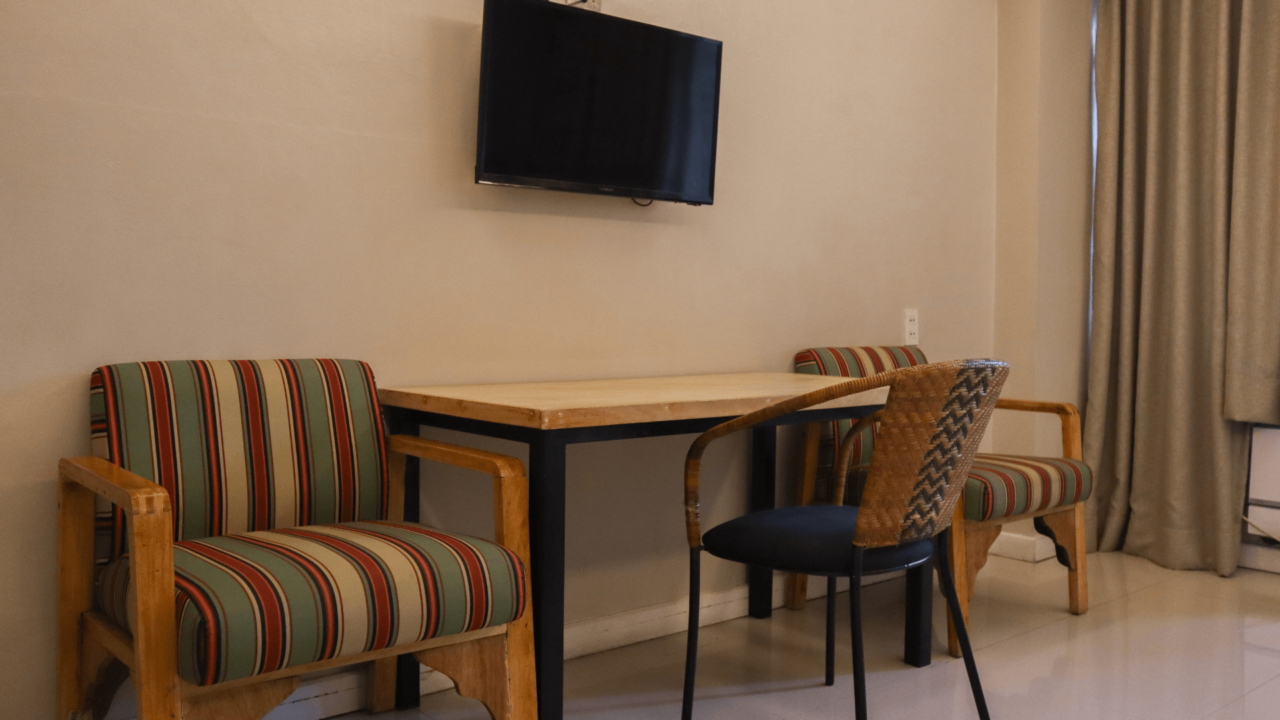 University Hotel Rooms & Lodging